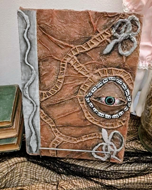 Create your OWN Hocus Pocus Spell Book